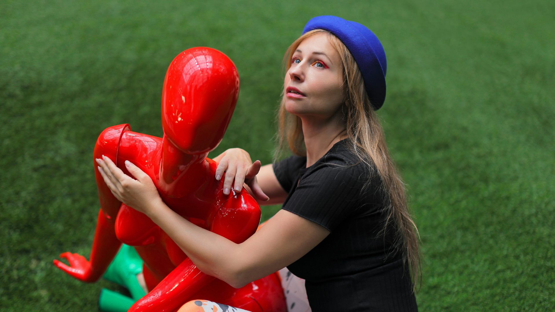 Why is the modeling industry going through a silent crisis?