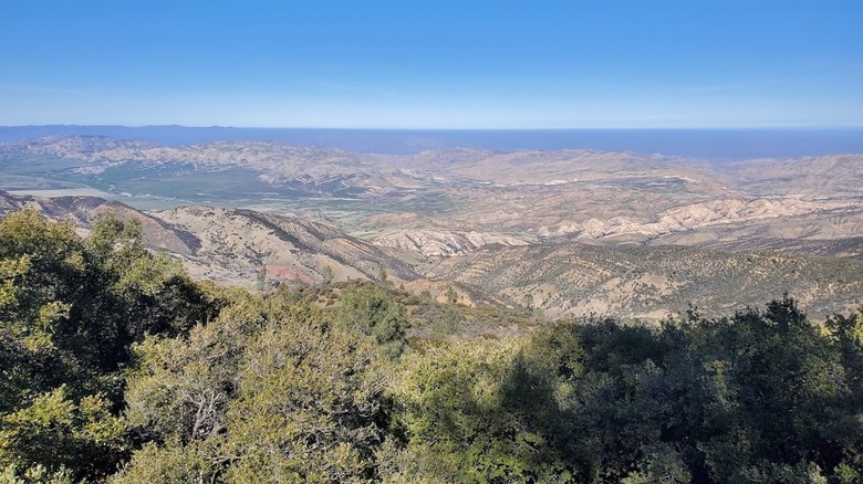 Between San Jose And Bakersfield Is A California Mountain Recreation ...