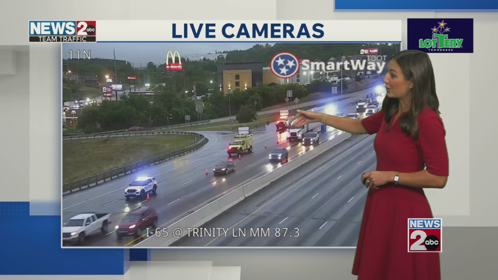 Oil spill cleanup, crash blocking part of I-65 in Nashville