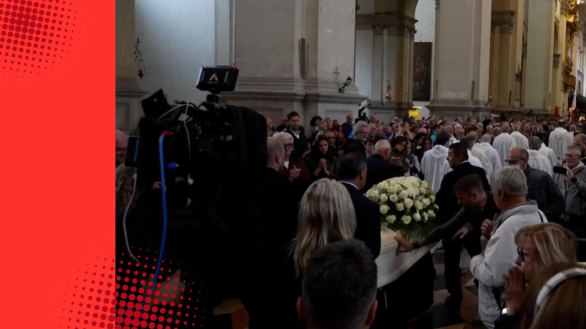 Thousands gather to honour Italian racing icon and Paralympic champion ...