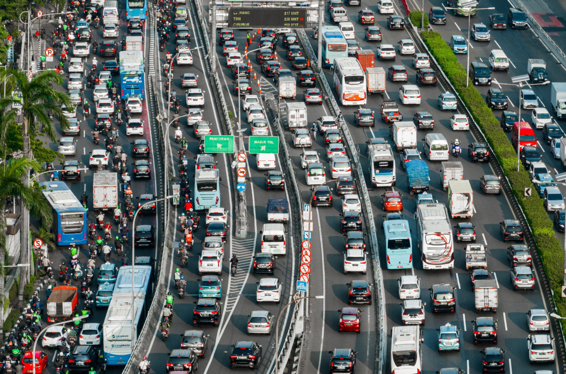 The 30 cities with the most traffic congestion, ranked