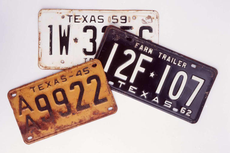 Five things to know about Texas license plates: Why two plates are ...