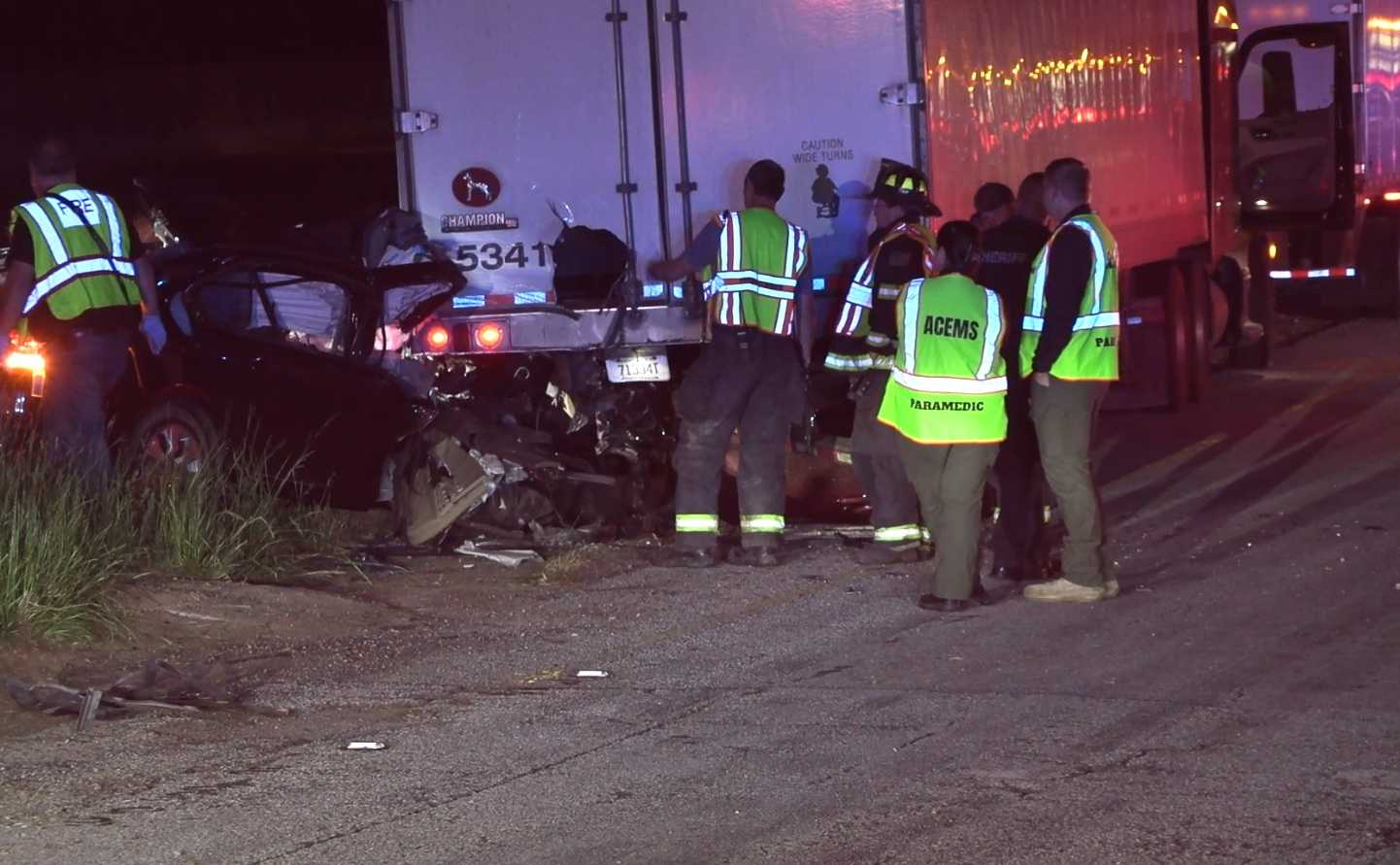 Driver dies after hitting back of tractor trailer that was illegally ...