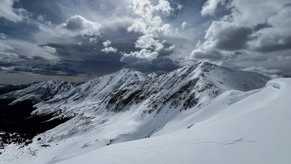 Colorado warns skiers of high avalanche danger this week