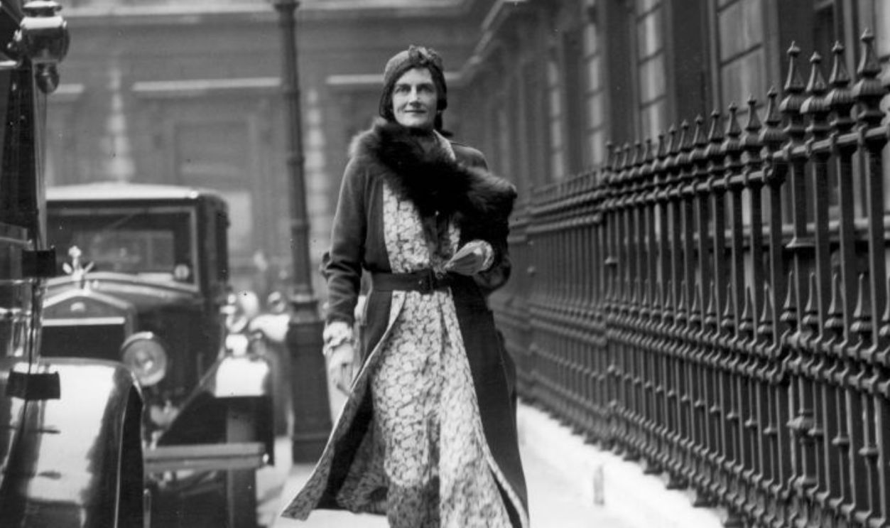 As power and prestige surrounded her marriage, Clementine Churchill ...