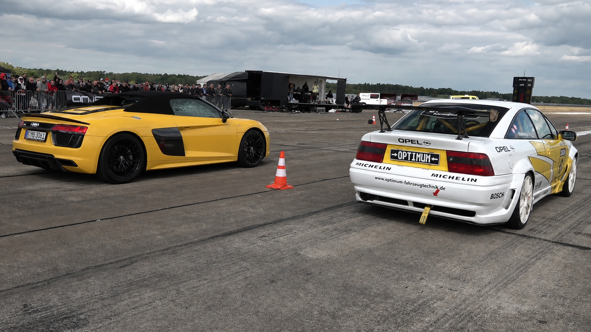 Old school Opel challenges Audi R8 Spyder in straight line battle