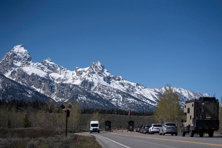 Foreign visitors shell out more for Yellowstone, Grand Teton visits