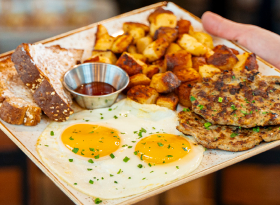 6 restaurant chains with the best real egg morning platters