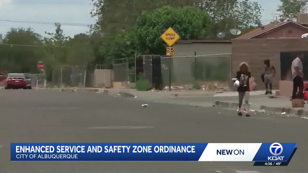 Albuquerque city councilors approve sidewalk ordinance