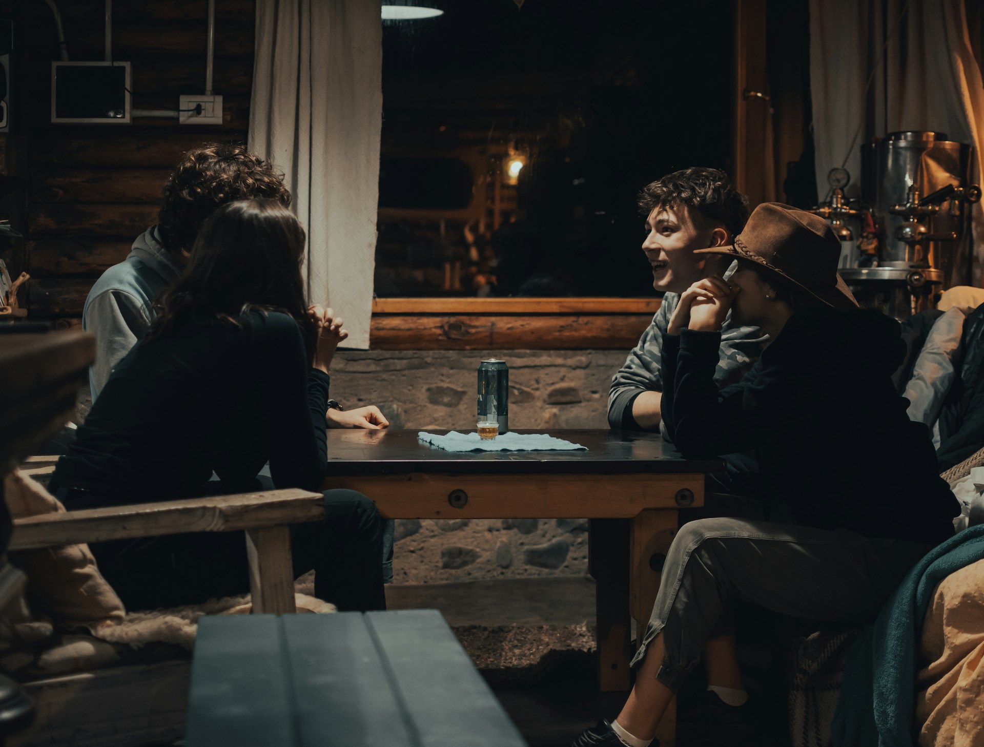 10 social norms that everyone follows without realizing it