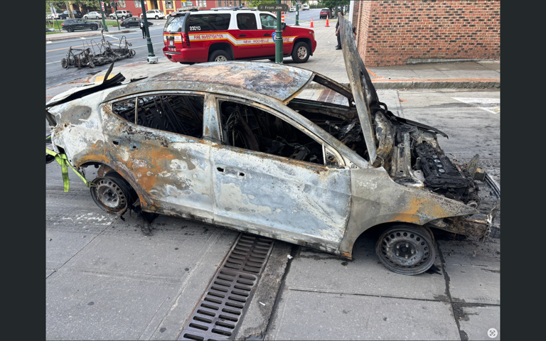 Massive New Roc City parking garage fire involving electric vehicle ...