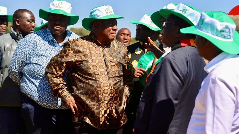 Ramaphosa faces backlash: 'We understand the criticism' after photo ...