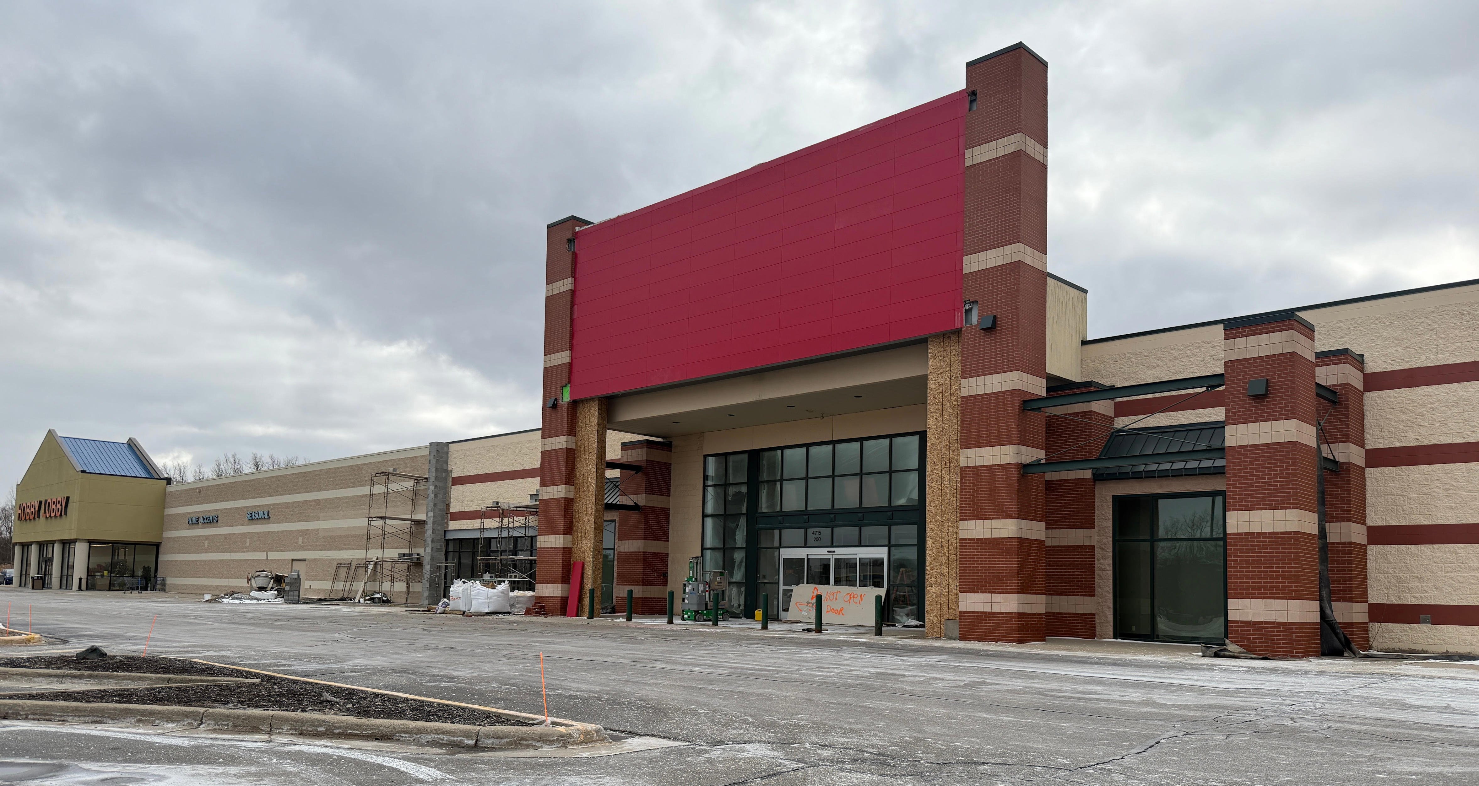 Burlington sets date for opening new Fort Gratiot store