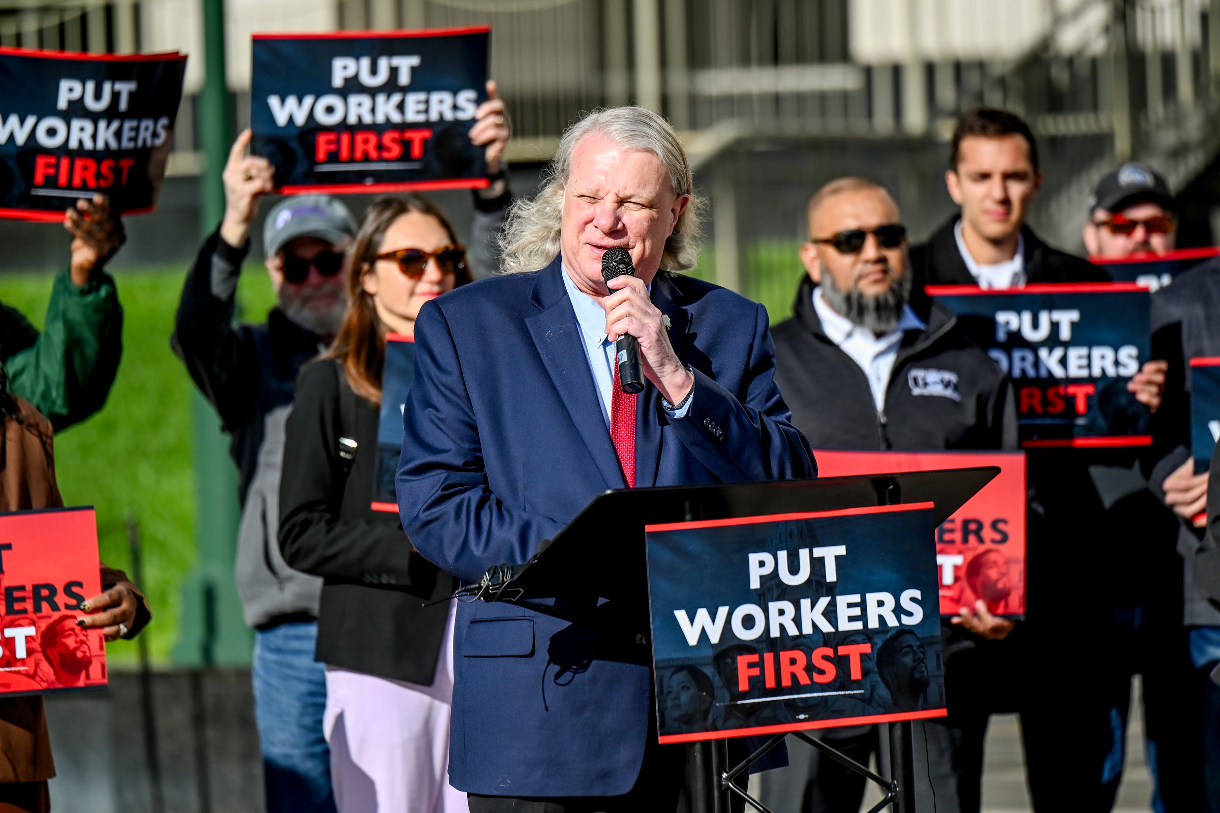Stalled bills case lands in front of Michigan Supreme Court