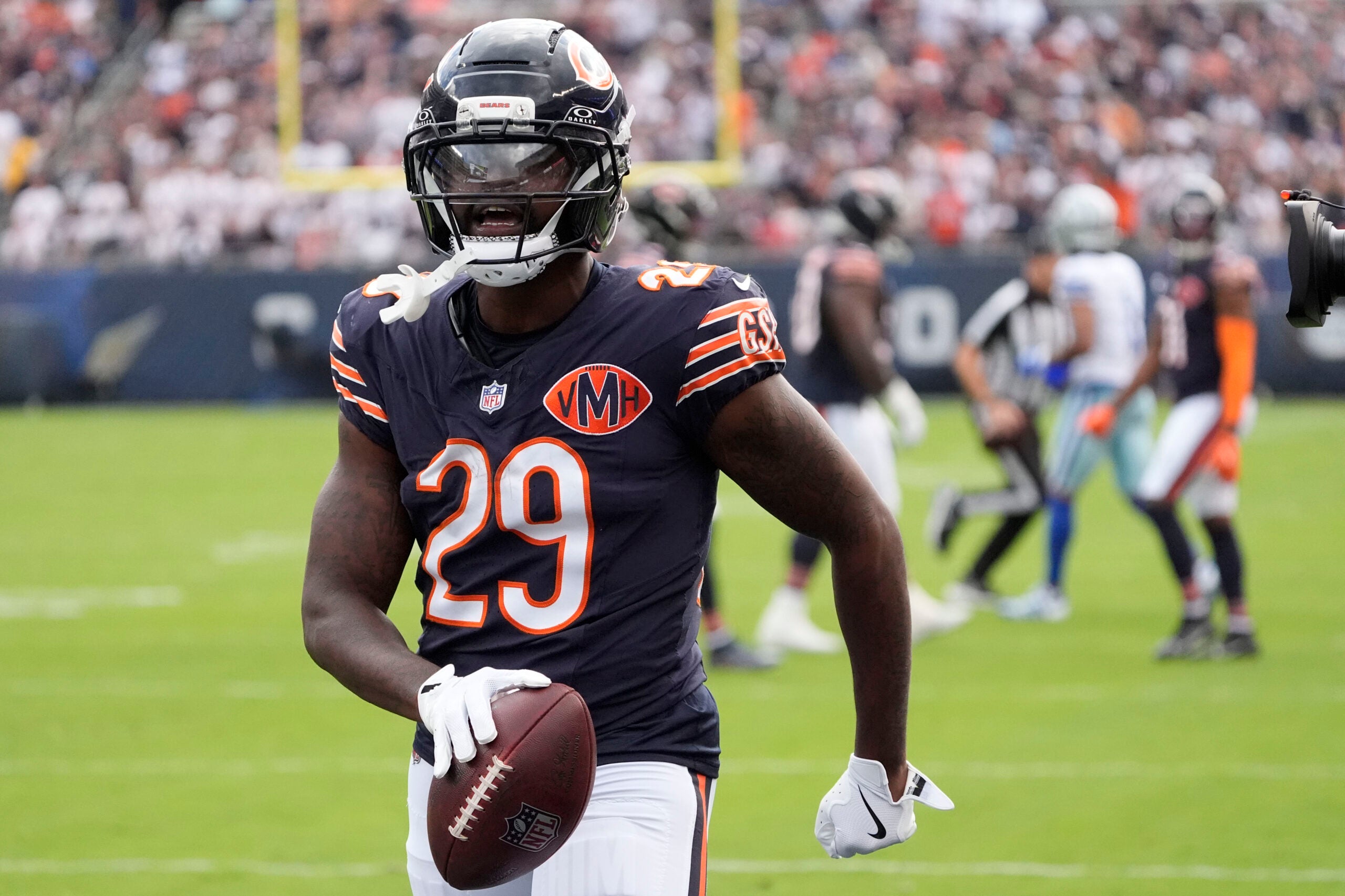 ESPN believes Bears should take an unconventional route with a starting ...