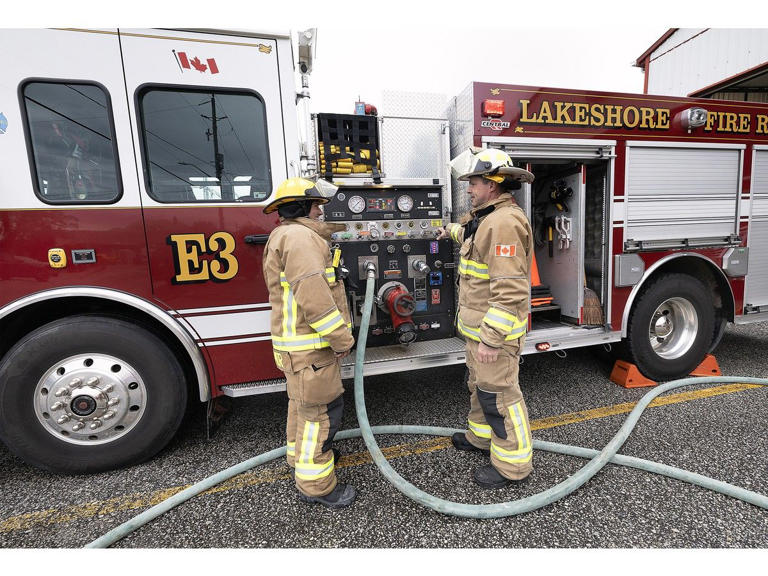 Lakeshore moving to mix of full-time, volunteer firefighters