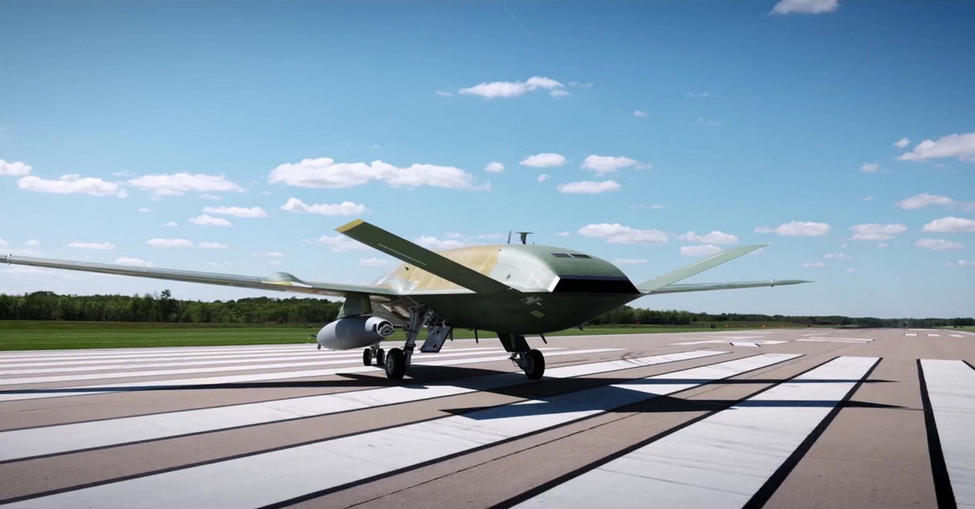 First flight of drone which can refuel US fighter jets mid-air