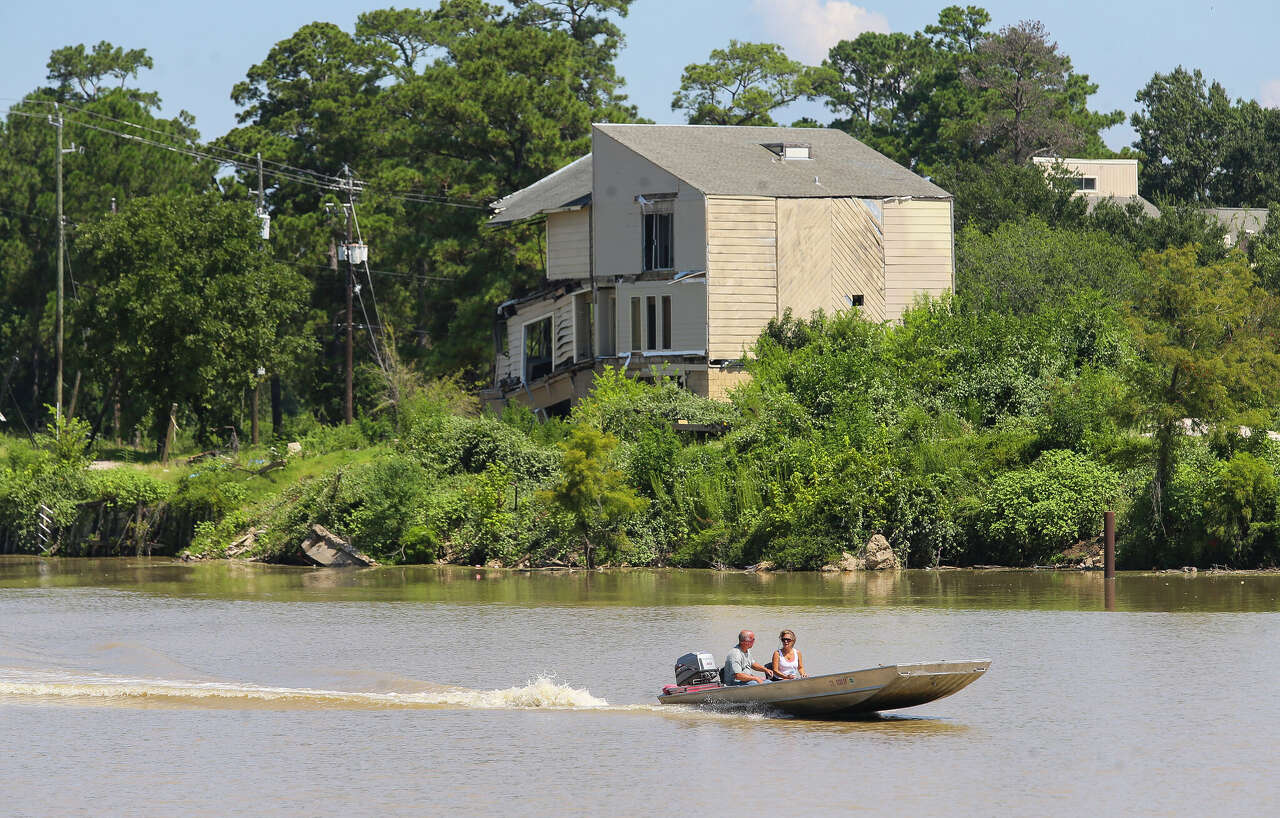 State officials say a controversial Kingwood floodplain project is off ...