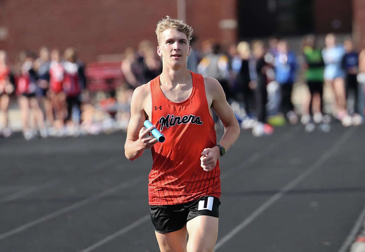 Gillespie's Chaz Oberkfell hits stretch run in race for track state titles