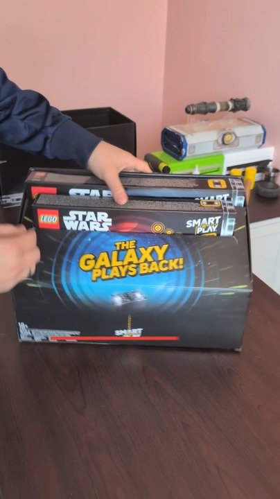 Building the LEGO SMART play: Luke's Red Five X-Wing