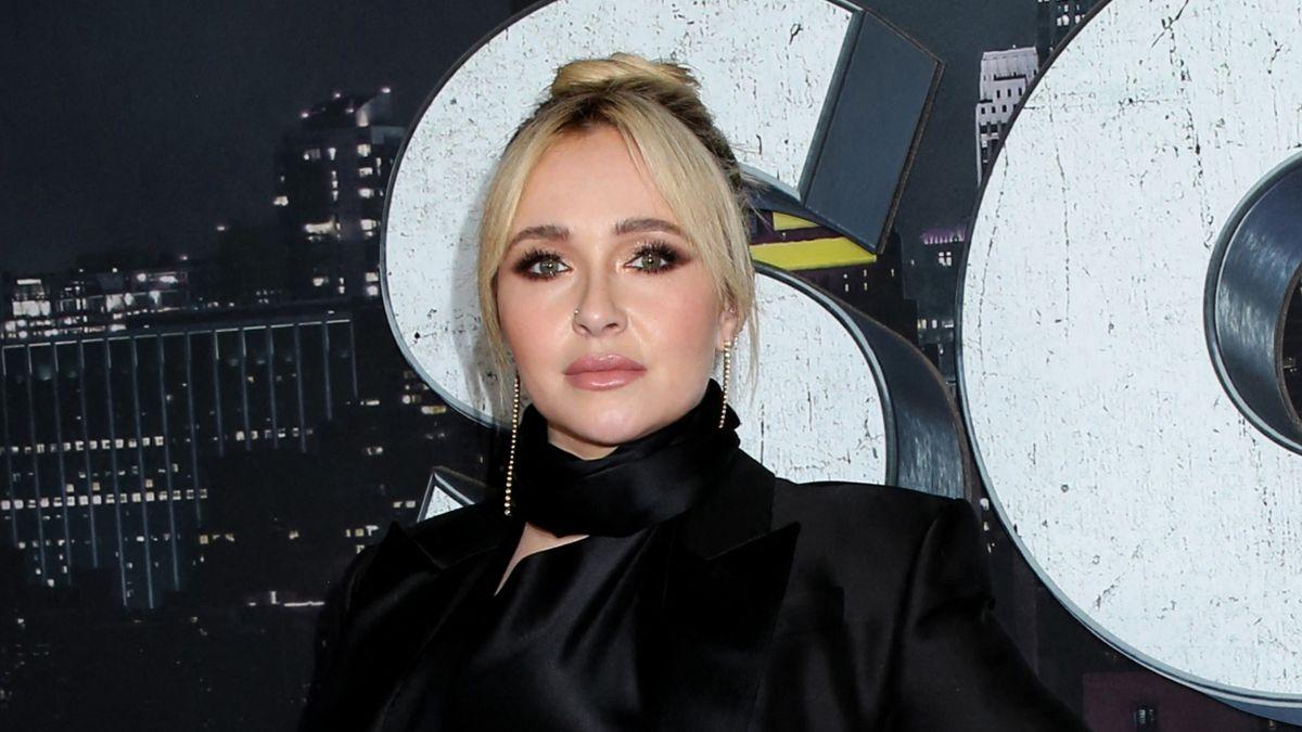 Hayden Panettiere comes out as bisexual as actress admits she's dated ...