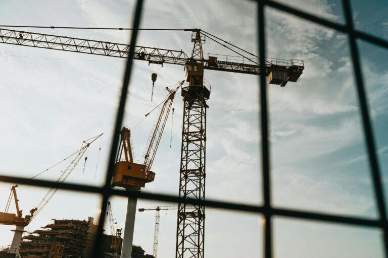 Escalation della criminalità nei cantieri edili italiani, estorsioni +34%