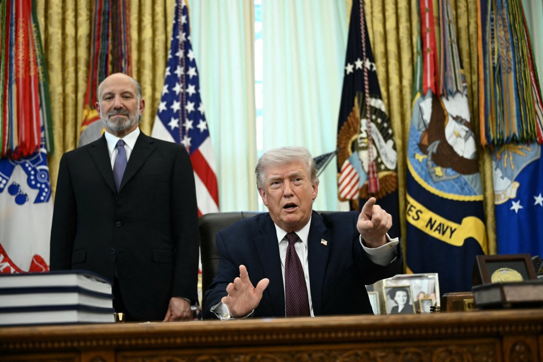 Howard Lutnick testifies before Congress regarding ties to Epstein