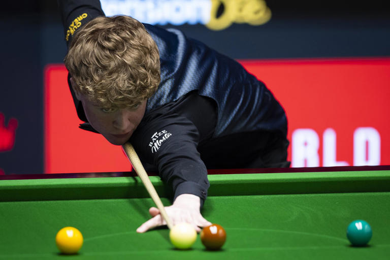 Snooker star Moody the talk of the tables in Halifax after World ...