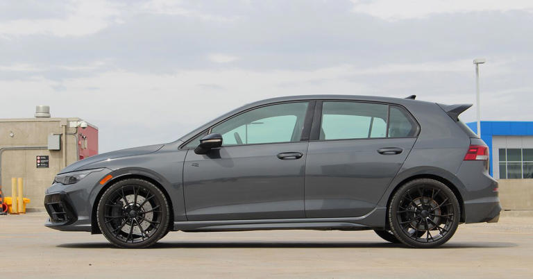2026 Volkswagen Golf R: Pros and cons
