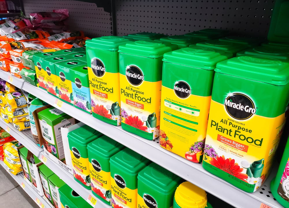 Jim Cramer: This financial stock is a buy, Scotts Miracle-Gro is 'too ...
