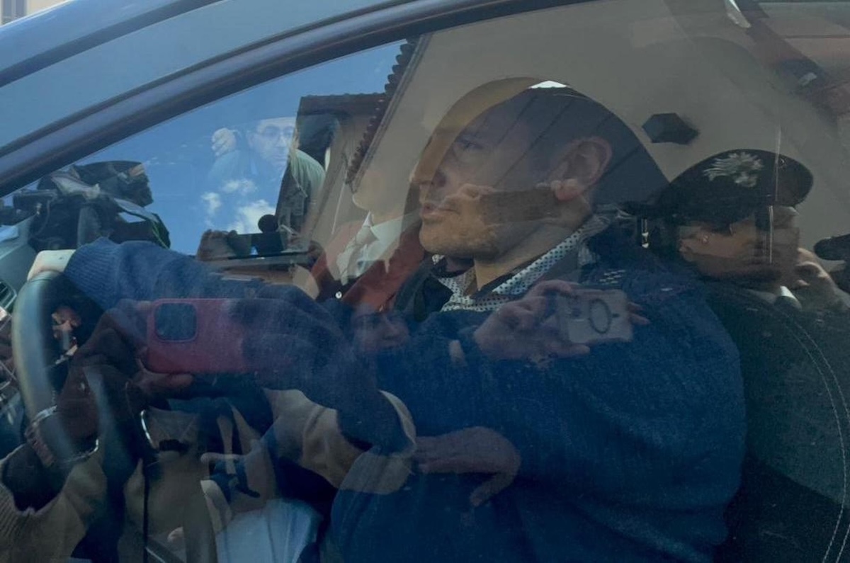Garlasco: Sempio 4 ore in procura, ma non risponde ai pm. Marco Poggi ...