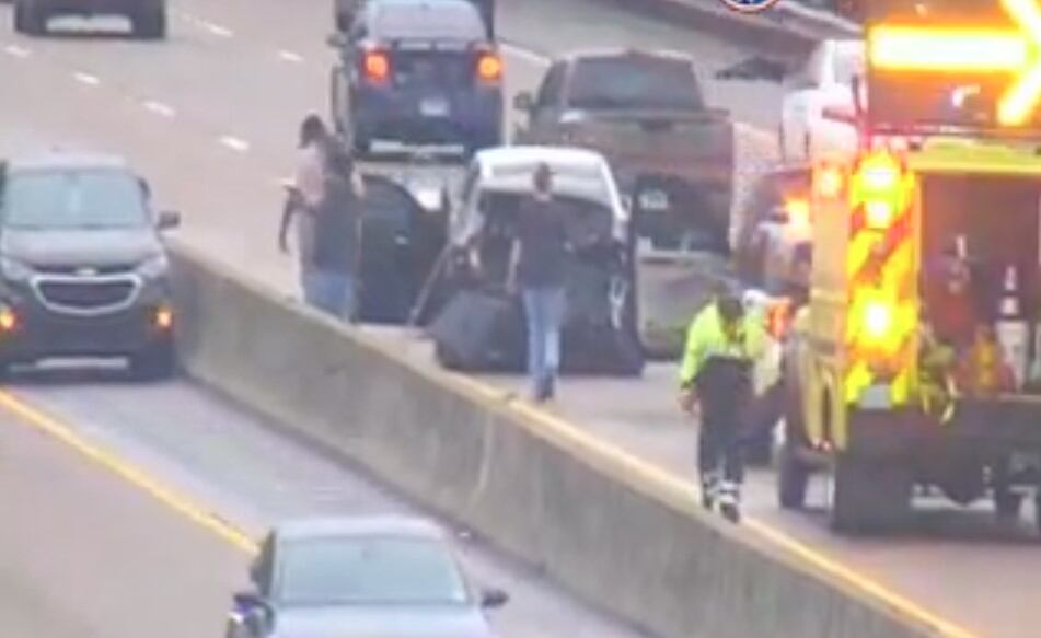 Multi-vehicle crash on I-40 causes traffic delays