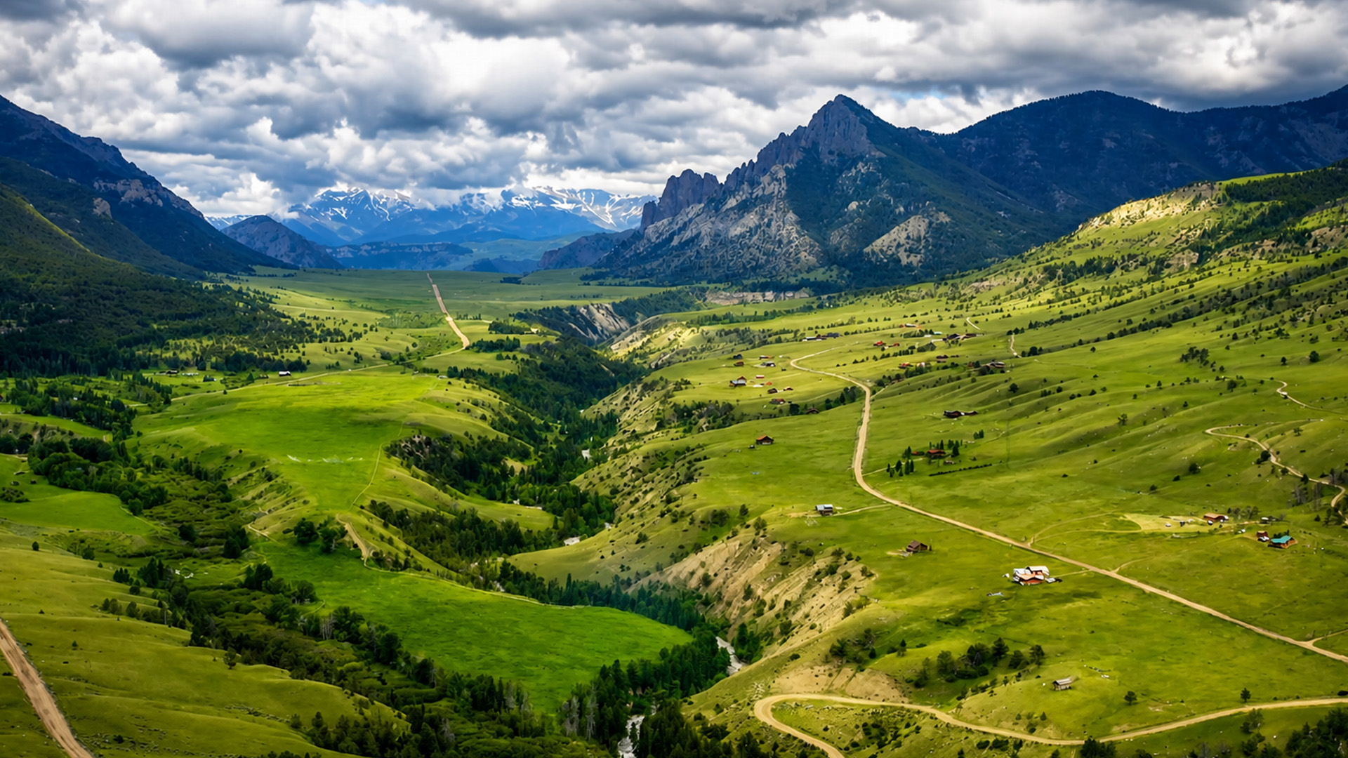 Why are homes spread across this valley?