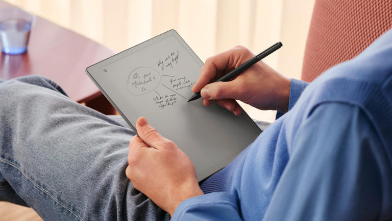 This tablet recreates the feeling of writing on paper – without the mess
