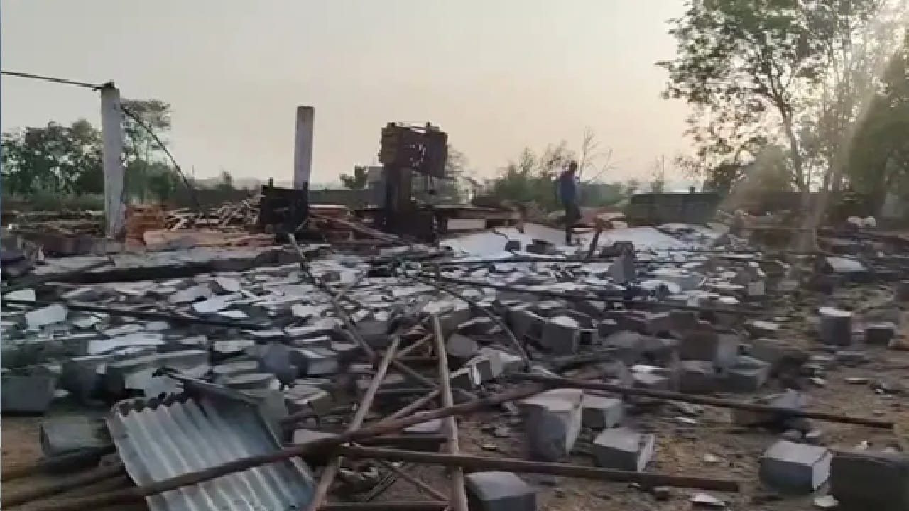 Four farmers killed, six injured as tin-shed collapses in Telangana’s ...