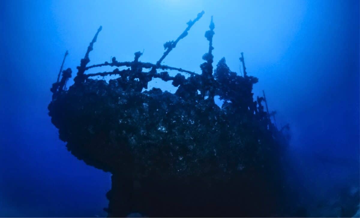 Archaeologists studied a long-lost Roman shipwreck and found a 2,200 ...