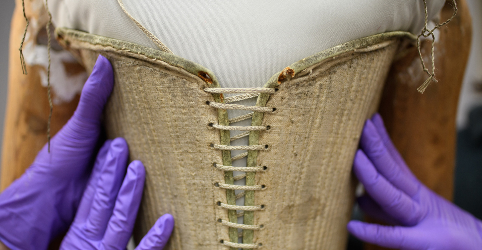 The most outrageous fashion trends in history