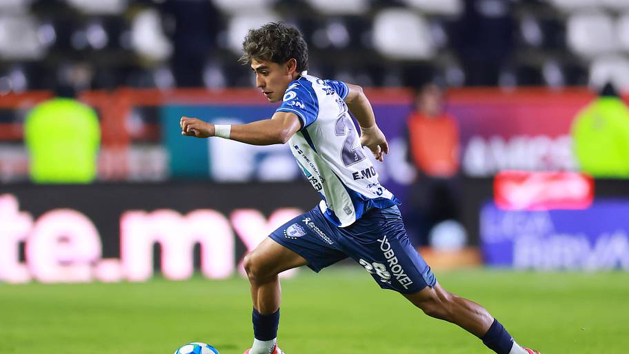 El competitivo club de Europa que tiene la mira en Elías Montiel