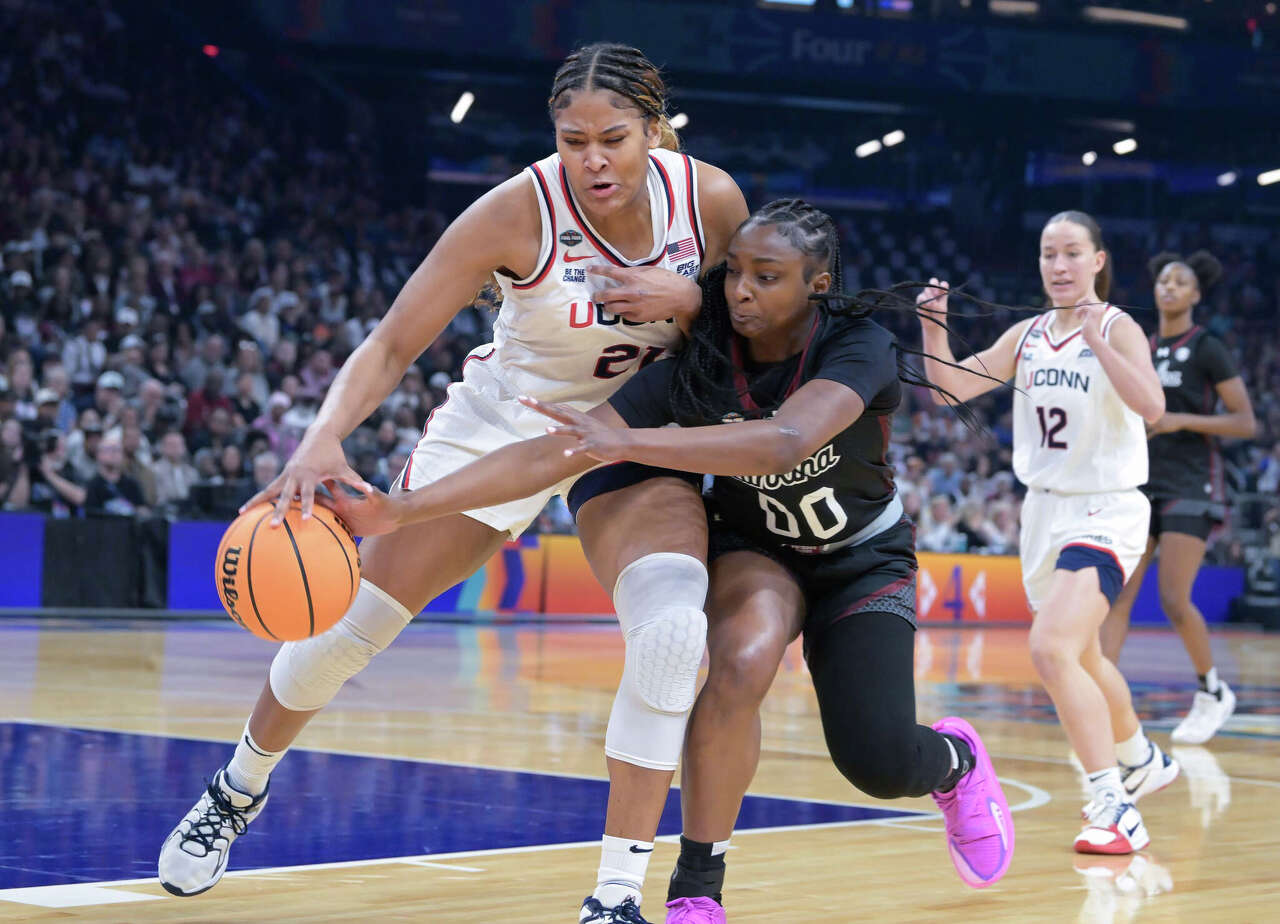 Why Sarah Strong needed rest after UConn's Final Four loss: 'Hit her ...