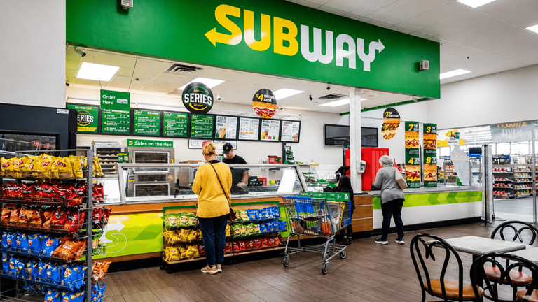 McDonald’s rival chain announces shut down of 729 additional locations