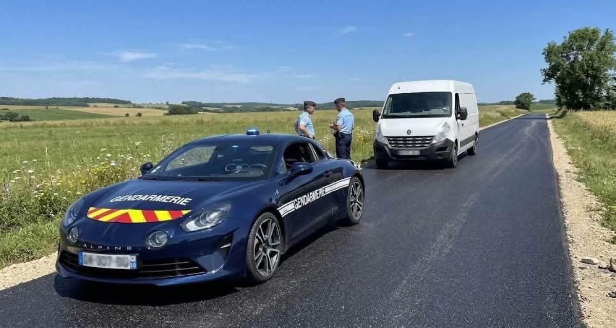Course-poursuite stoppée par l’Alpine A110
