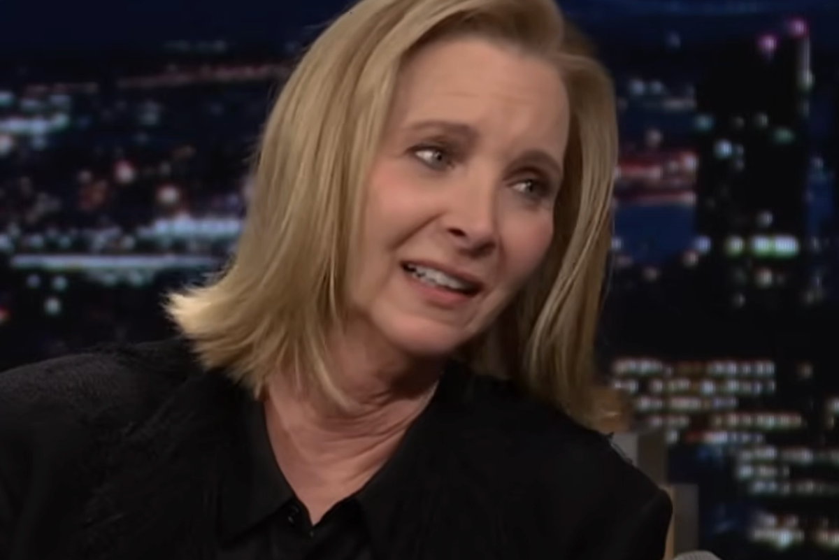 Lisa Kudrow entra de lleno en el debate entre fans de 'Friends'