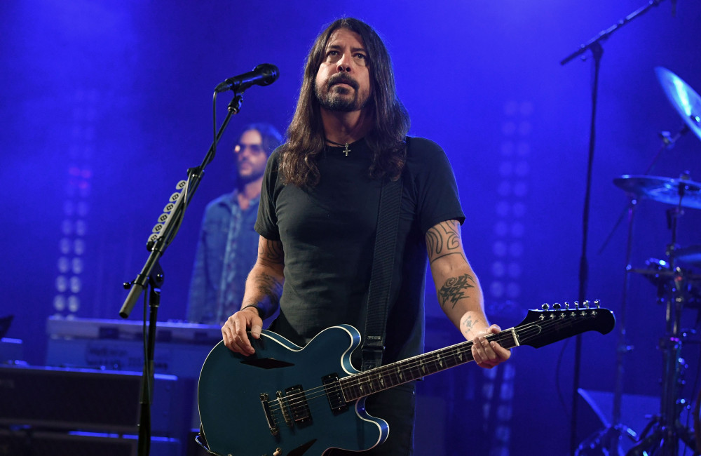 Dave Grohl reveals he 'received signs' from Kurt Cobain to continue ...