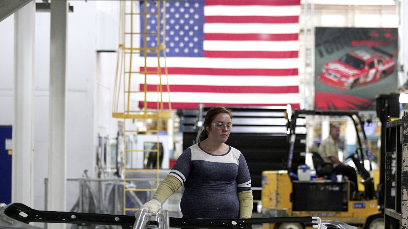 AIRR, PAVE, and XLI: Which reshoring ETF wins as factories return home
