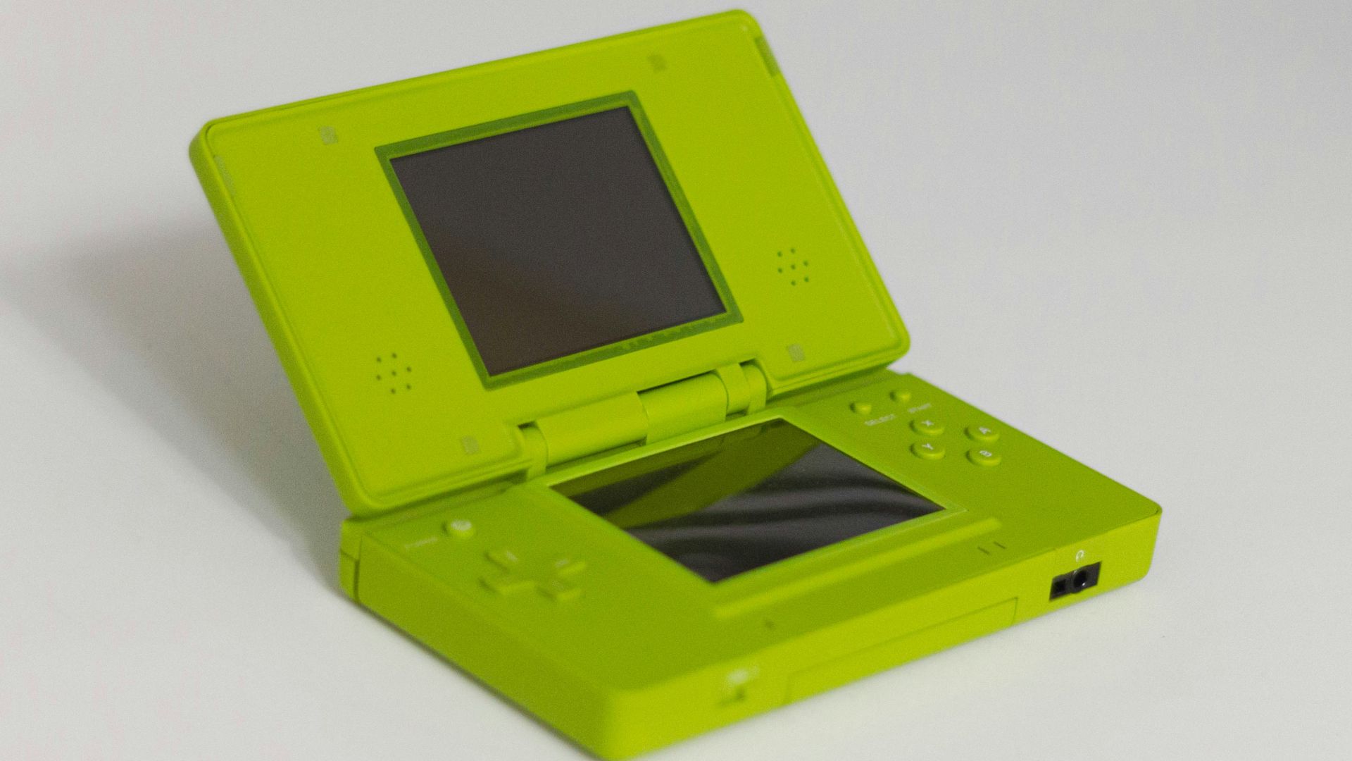 20 PlayStation games we wish were available on the Nintendo DS
