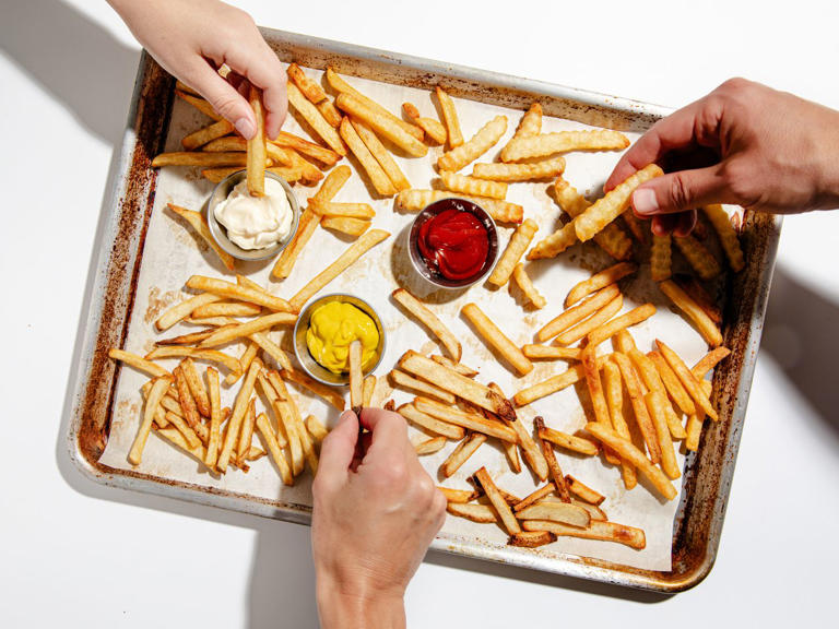 We asked 4 chefs how to make restaurant-quality French fries at home ...