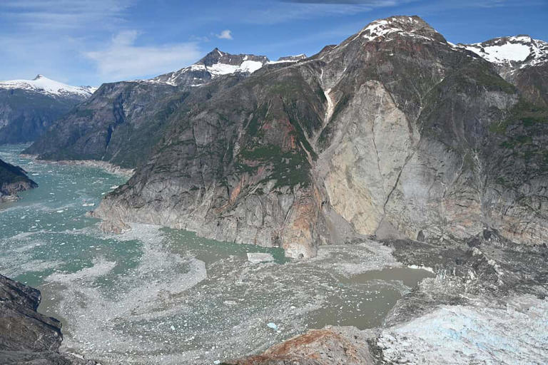 An Alaskan mountain collapsed and created a 481-meter tsunami taller ...