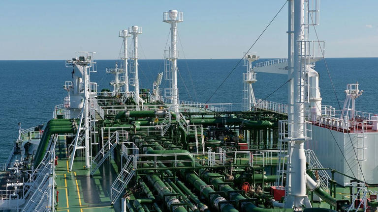Reports: As record crude production increases in Texas, flaring ...