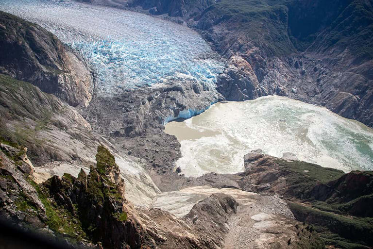 An Alaskan mountain collapsed and created a 481-meter tsunami taller ...