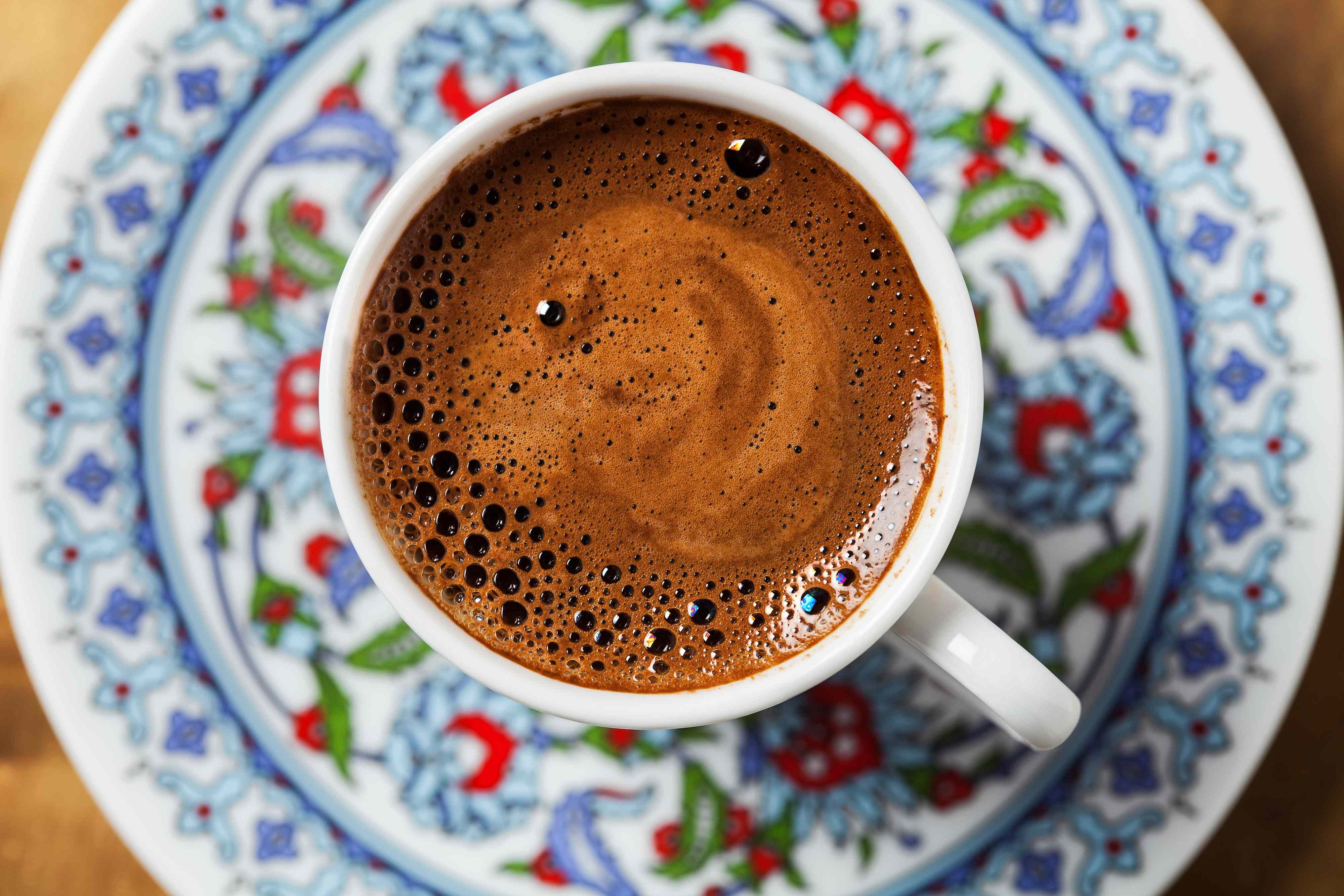 What happens to your kidneys when you drink coffee every morning